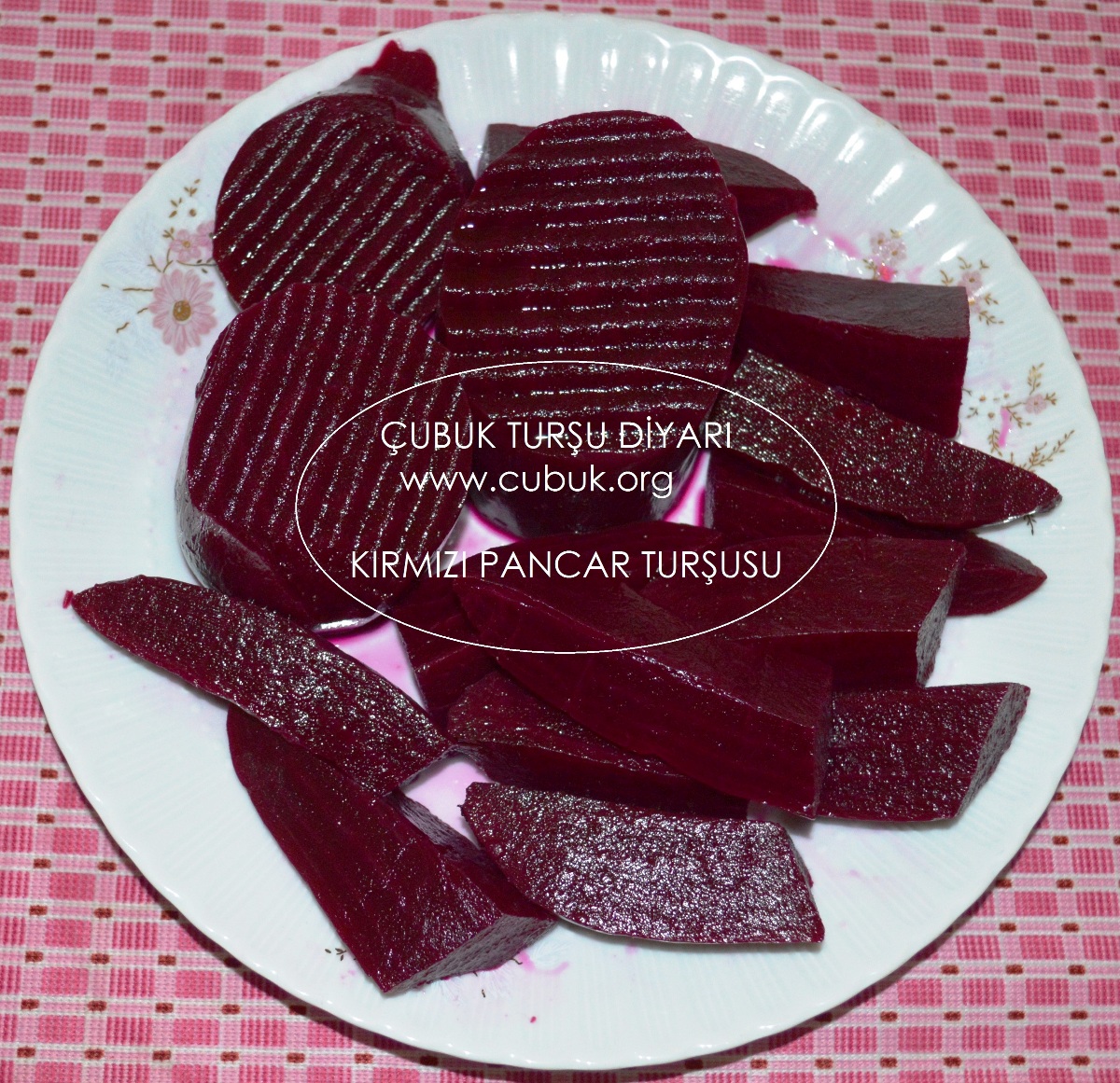 Kırmızı Pancar Turşusu